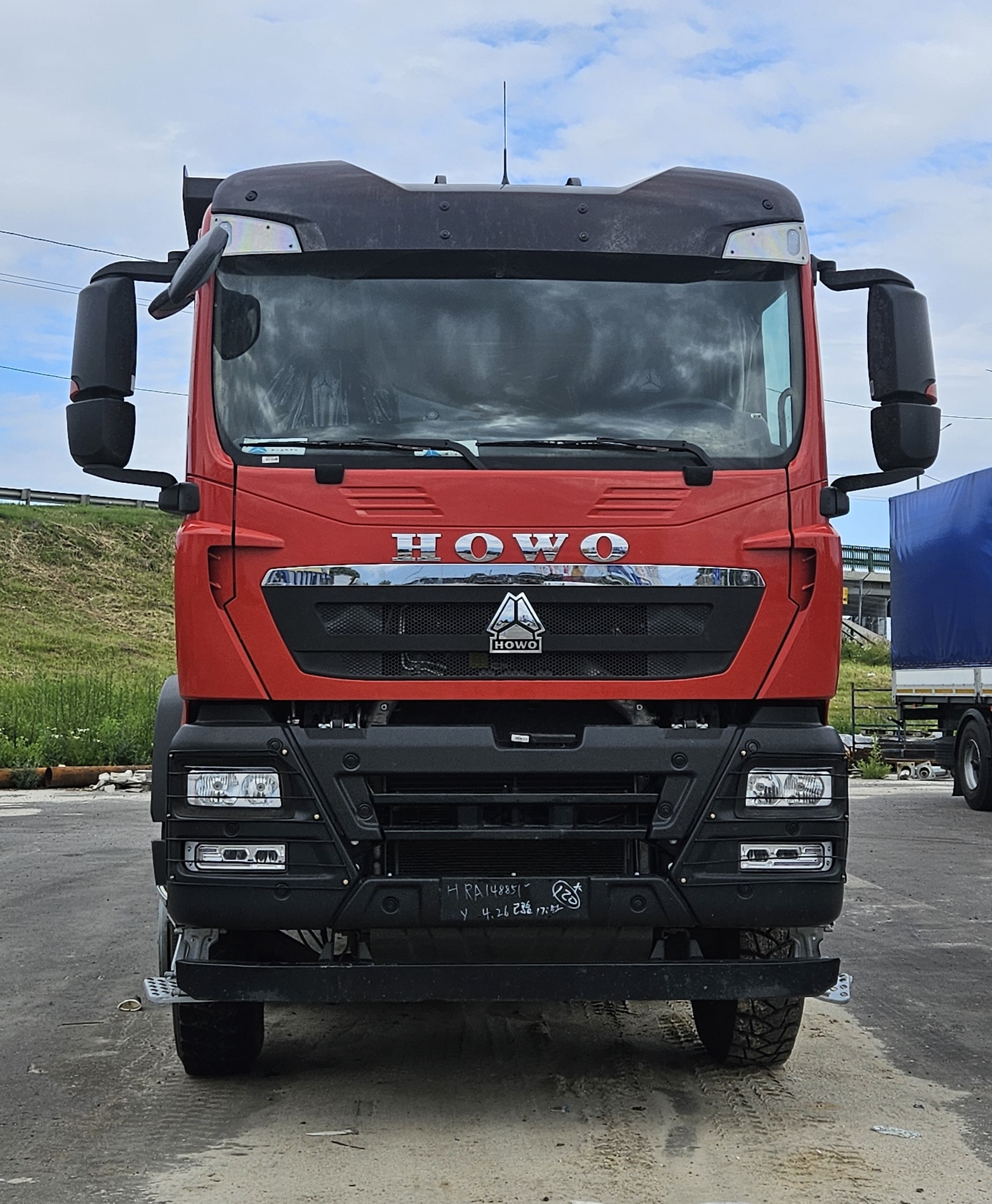 Самосвал HOWO T5G 8x4